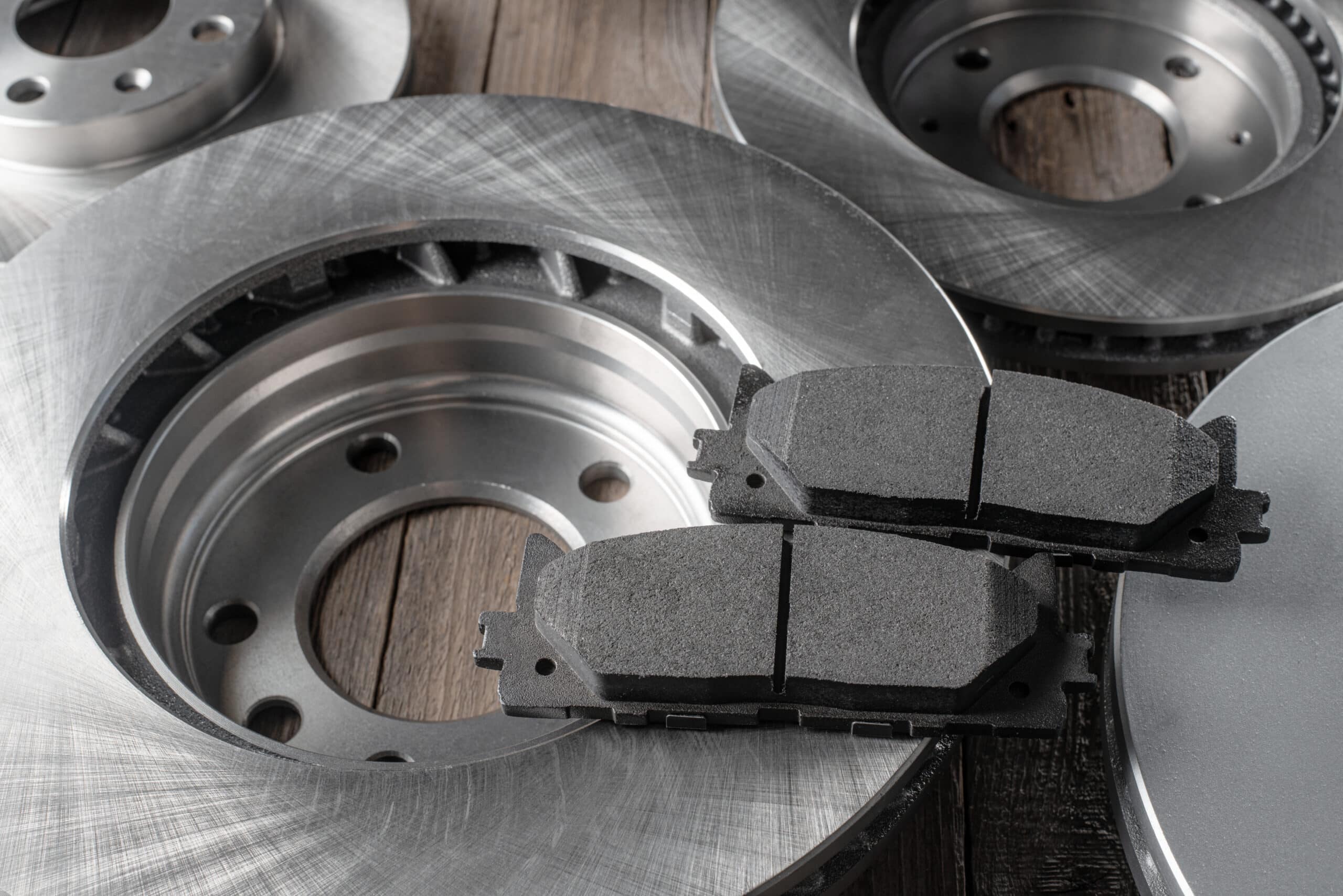 4 Signs It’s Time to Replace Your Brakes - Ray's Auto Service